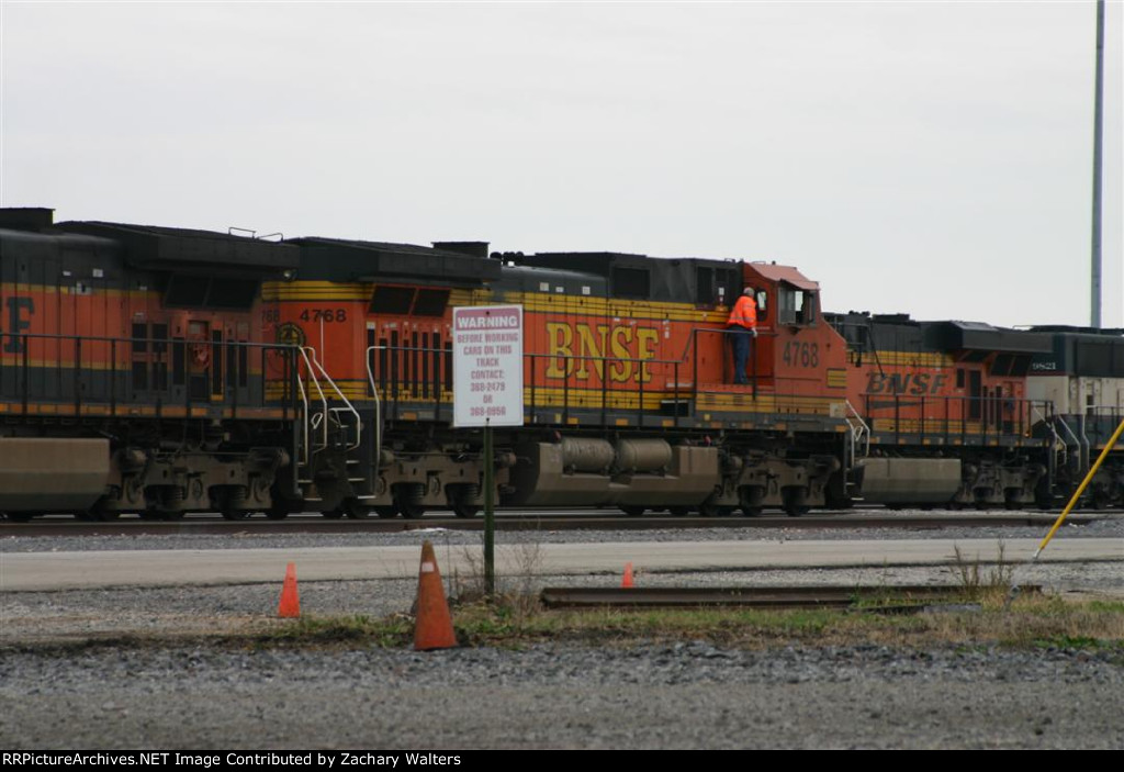 BNSF 4768